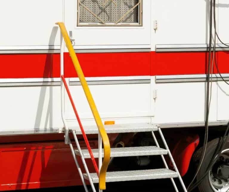 Our Best 5 Caravan Steps (Our 2022 Best Of Guide) | Campfire Magazine