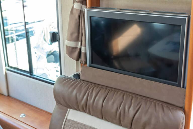 Our Guide To TV For Caravans, Campervans & Motorhomes (Best Setups ...
